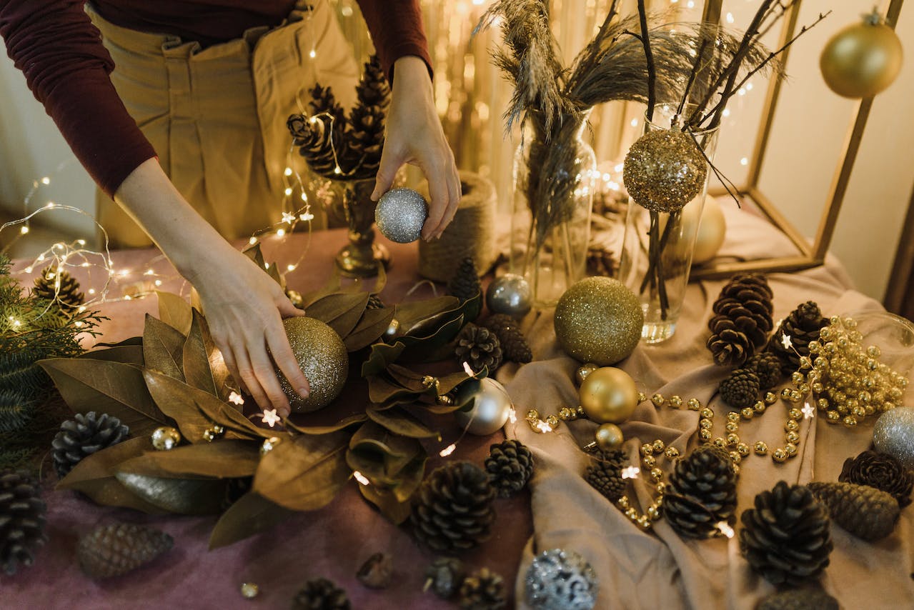 Try These Decorating Tips for a Fresh and Festive Space - Redwood ...