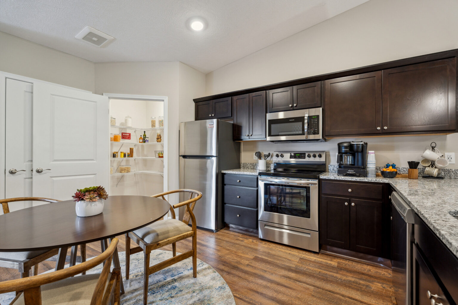 Discover Your Perfect Home: Three Ways to Tour a Redwood Apartment ...